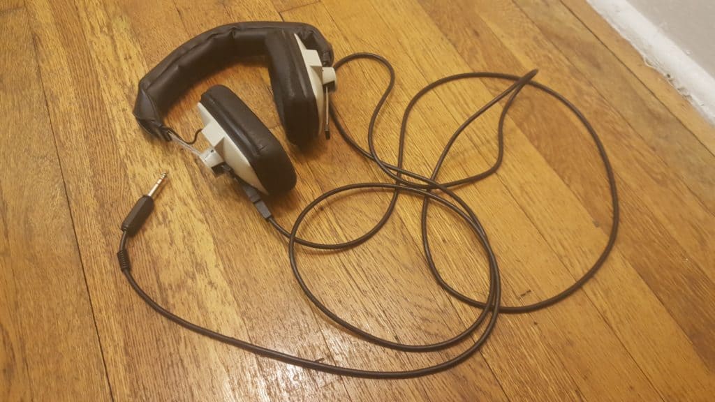Review: Beyerdynamic DT-100 (Best Headphones for Musicians?)